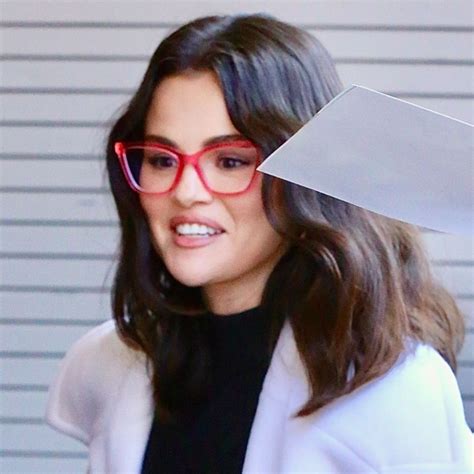 Selena Gomez Wardrobe Malfunction Selena Gomez Nip Slip Marie Claire