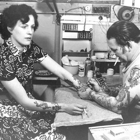 Vintage Photograph Of A Woman Getting A Tattoo Tattoo Old School