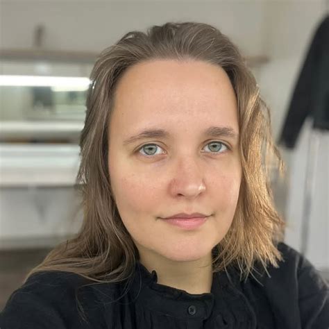 Clara Olivares Claraolivarescomposer • Threads Say More