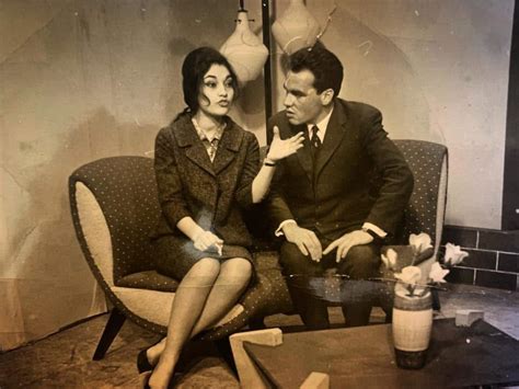 أنتيكا ياسر العظمة وتاج باتوك في تمثيلية تلفزيونية في الستينات Facebook