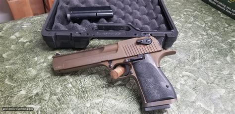 Magnum Research Desert Eagle 44 Magnum Original Box Papers And A