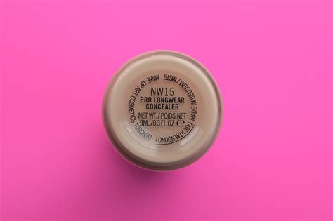 MAC Pro Longwear Concealer: минусы и плюсы консилера