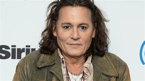 Weiter Ohne Bart Johnny Depp Ist Kaum Wiederzuerkennen