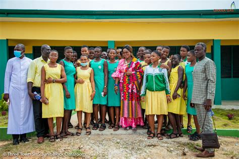 Ghana Gas Hands Over 3 Unit Classroom Block To Three Town Shs 3news