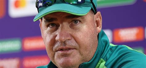 Nz Vs Pak Mickey Arthur Blames Tight Security For Pakistans Flop Show