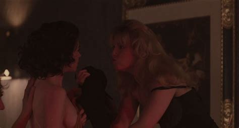 Naked Moira Kelly In Twin Peaks Fire Walk With Me