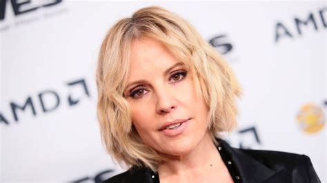 Wandavisions Emma Caulfield Ford Reveals She Has Multiple Sclerosis