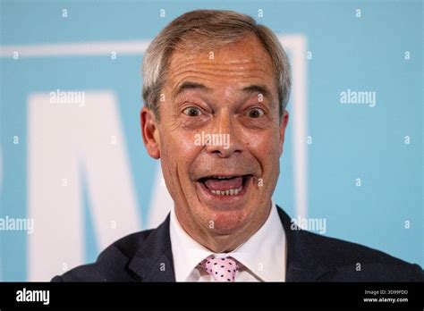 London Uk 4th Dec 2025 Reform Leader Nigel Farage Gives A Press