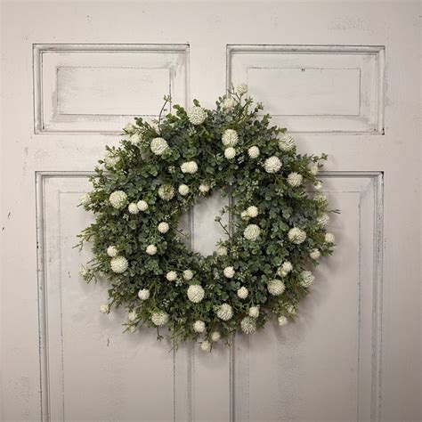 Creative Ways To Decorate With Wreaths Indoors