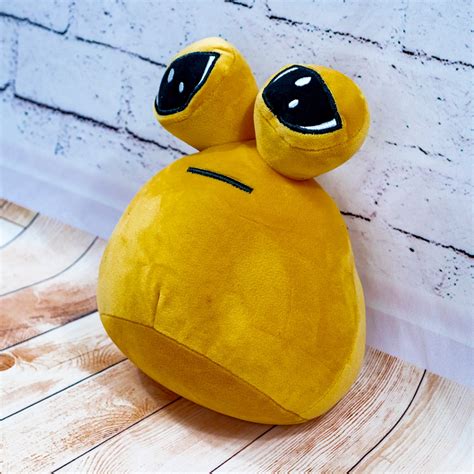 Brinquedo De Pelúcia Pou 22 Cm Shopee Brasil