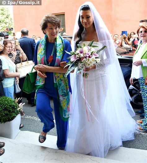 Luisa Corna A 57 Anni Ha Sposato Il 42enne Stefano Giovino Le Foto