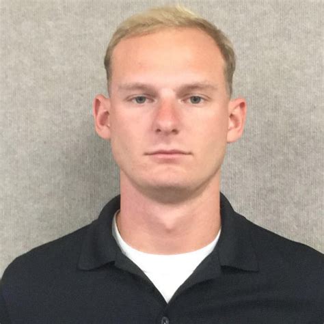 Dylan Mccormick Light Armorded Reconnaissance Marine United States Marine Corps Linkedin