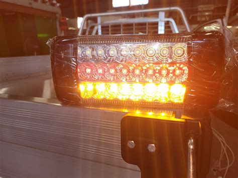 Whitevision Crl220 Universal Led Combination Led Tail Light Pair