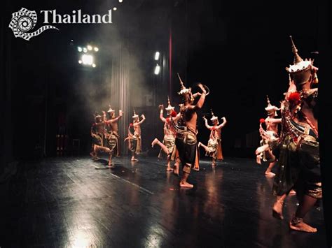 Tarian Menora Joshua Walker