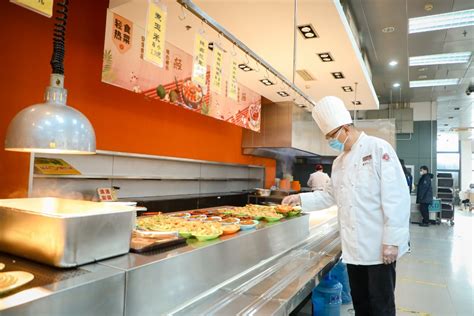 迎接新学期 后勤保障系统用心用情做好开学准备工作
