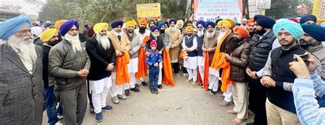 Ape Gur Chela Nagar Kirtan Was Welcomed By The Sangats Upon Reaching Machhiwada Sahib आपे