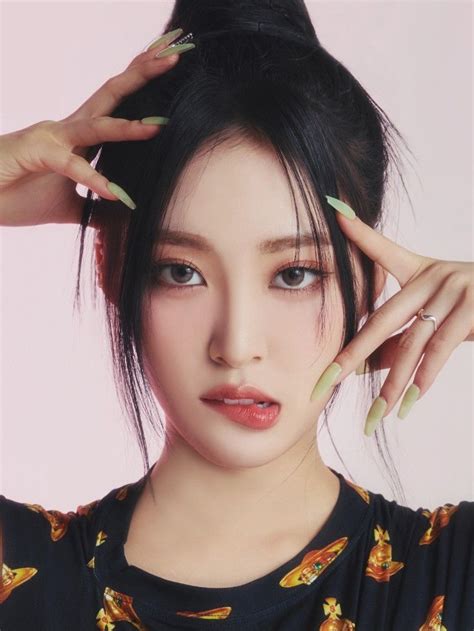 🐝﹒zoa ﹔⭔ Poses Para Fotos De Chicas Personajes De Dibujos Animados Chica Fotos De Chicas