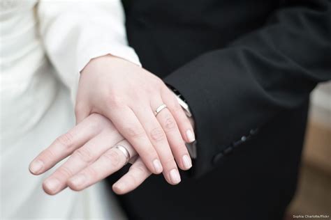 Indonesia Outlaws Sex Outside Of Marriage Middle East Monitor