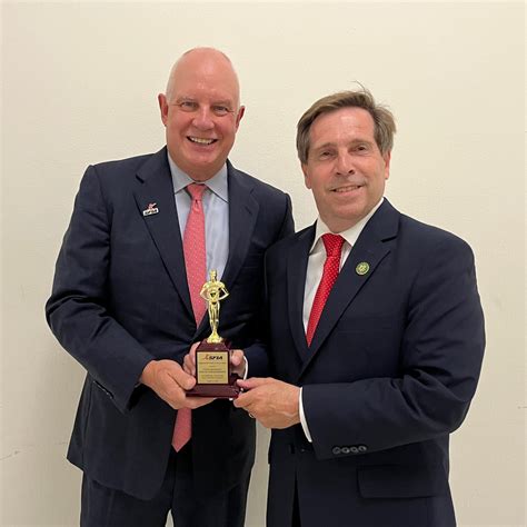 Sfia Honors Congressman Fleischmann For His Commitment To Sports And Fitness