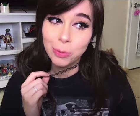 Guys I Cant Help It She Is Just So Hot Source Shoe0nhead Scrolller