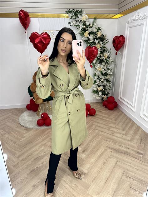 Poludugi Baloner Divine