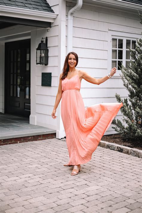 What To Wear With A Coral Dress To A Wedding 60 Photos