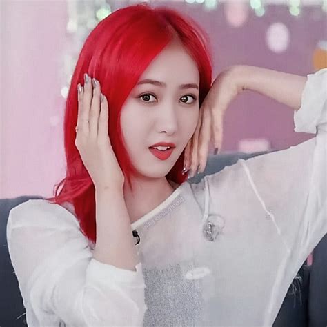 Pin Di Viviz Sinb Hwang Eunbi