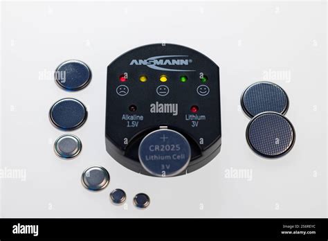 Battery Tester For Button Cells Shows Cr 2025 3v Cell Capacity Via Leds