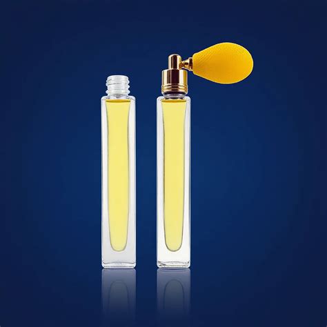 Vesseluxe Custom Glass Cosmetic Packaging Manufacturer