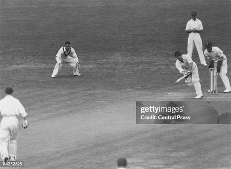 73 Bill Edrich Photos And High Res Pictures Getty Images