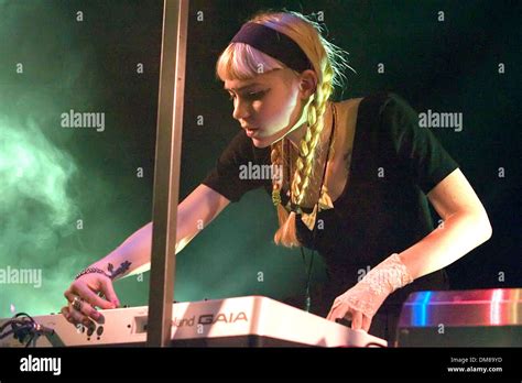 Claire Boucher Grimes Fotos Und Bildmaterial In Hoher Auflösung Alamy