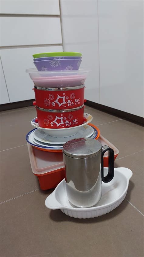 Free Assorted Kitchenware Furniture And Home Living Kitchenware And Tableware Dinnerware