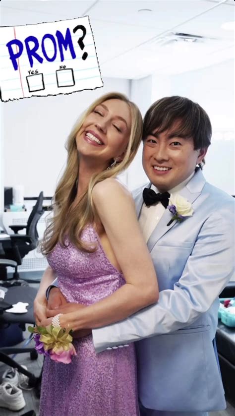 Prom Scrolller