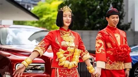 爱女二婚金器满身，身家255亿美元，新加坡股神林荣福之传奇人生财富林荣福新加坡新浪新闻