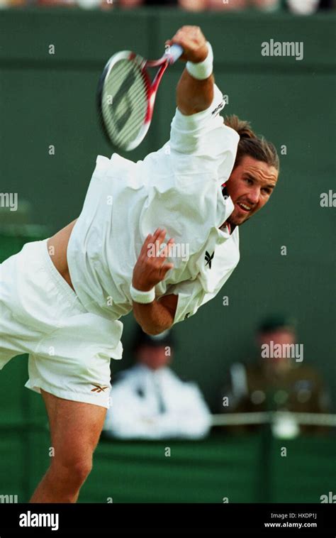 Patrick Rafter Wimbledon Fotos Und Bildmaterial In Hoher Auflösung