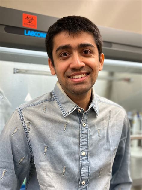 Chemical Engineering Student Researches Nanoparticle Drug Delivery