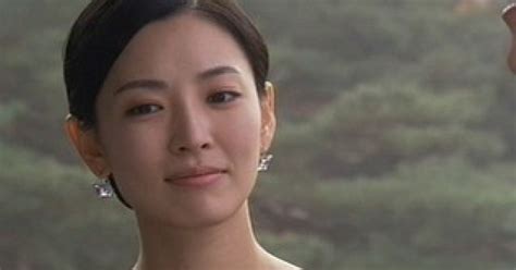 완벽몸매 김소연 23인치 개미허리 비결 뭐야