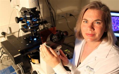 Archa Fox The Mrna Scientist Who Grew Up With The Orange People New Zealand Geographic