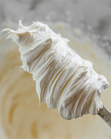 Vanilla Buttercream Frosting Easy And Classic Cake Topper