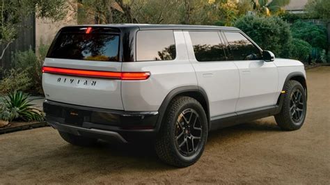 Rivian Confirms R2 Electric Suv Pricing Availability Arenaev