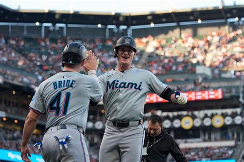 Griffin Conine Hits 1st Career Homer And Marlins Hold Off Giants 4 3 Giants 365