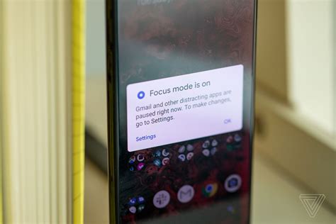 Android Review New Gestures Dark Theme And Privacy Improvements The Verge