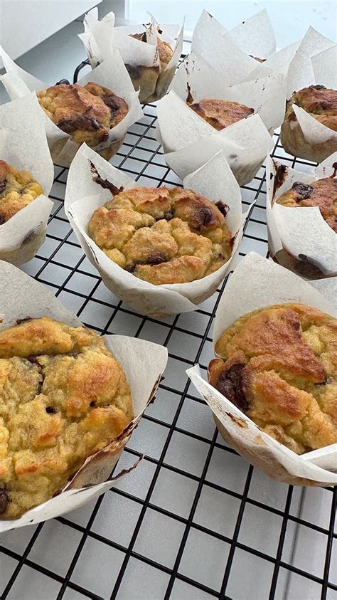 מאפין בננה שקדים ושוקולד