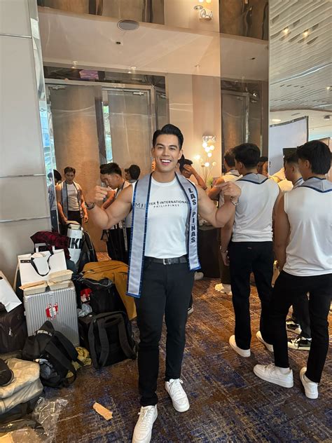 Simon Javier Simon Javier Added A New Photo