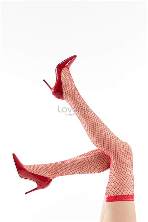 빨간색 스타킹과 빨간 하이힐을 신고 여성 사진 무료 다운로드 Lovepik