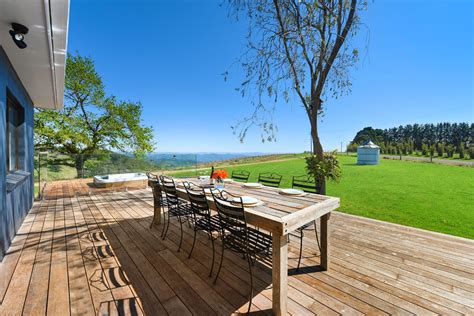 A Photo Shoot At Hilltop Farm Stay On The Comboyne Plateau Port