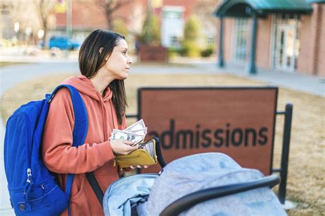 Increase In Fafsa Applications Suggests College Enrollment Increases