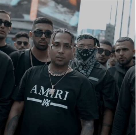 نوار مشکی طرفداری