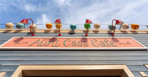 Aunt Cass Café At Disney California Adventure Park Dadsguidetowdw