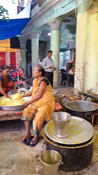 Shri Jagannath Swami Ji Ka Bhandara Vitran Kiya Ja Raha Hai Katra